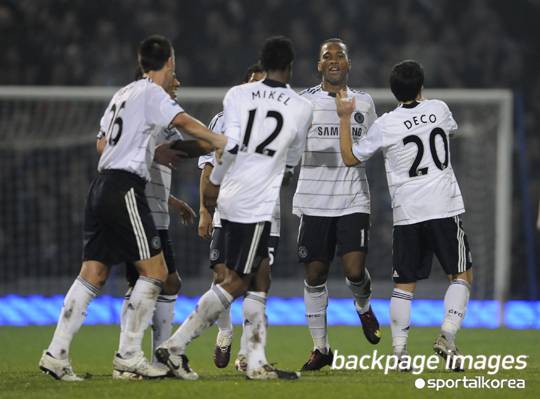 [EPL 31R] '드로그바 2골' 첼시, 포츠머스에 5-0 대승