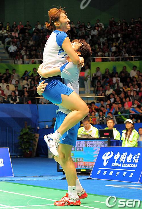 [AG사진]신백철, '효정누나, 나에게 안겨'