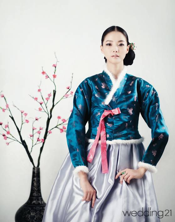한복화보 임정연 한복 모든 생명이 깨어나는 봄을 기다리며