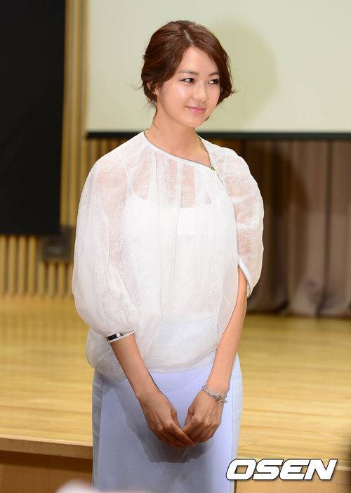 [사진]이요원,'순백의 아름다운 미소'