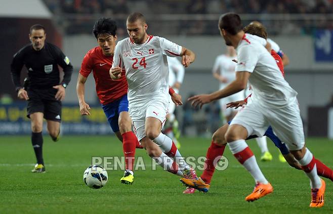 포토 스위스 퍄팀 카사미 선제골 한국 Vs 스위스 축구대표팀 평가전