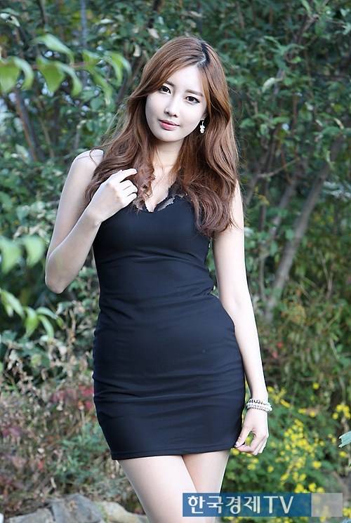 포토 레이싱모델 신세하 자체 발광 미모