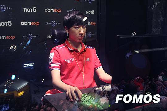 [WCS GSL]스코어 역전 이신형, 파죽의 3연승으로 3:2(5세트)