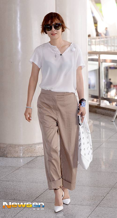 포토엔 최강희 속옷 비치는 시스루 공항패션