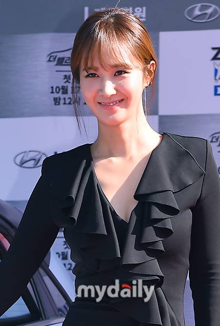 Md화보 살을 더 뺐나 유리 완벽 콜라병 몸매에 시선강탈