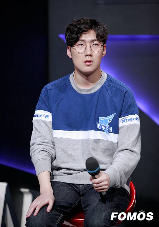 롤챔스 익쑤 전익수 상윤 권상윤 추천과 즐겨찾기 부탁해요