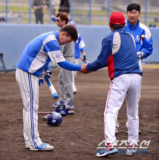 포토 이승엽 언제나 예의바른 인사