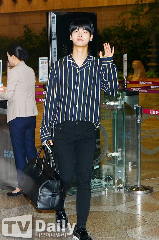 Td포토 빅스 엔 깔끔한 공항패션