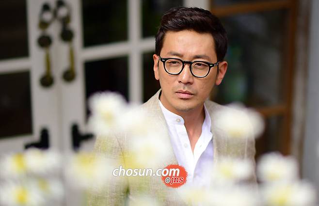 포토 아가씨 하정우 이렇게 잘 생긴 사기꾼 봤나요