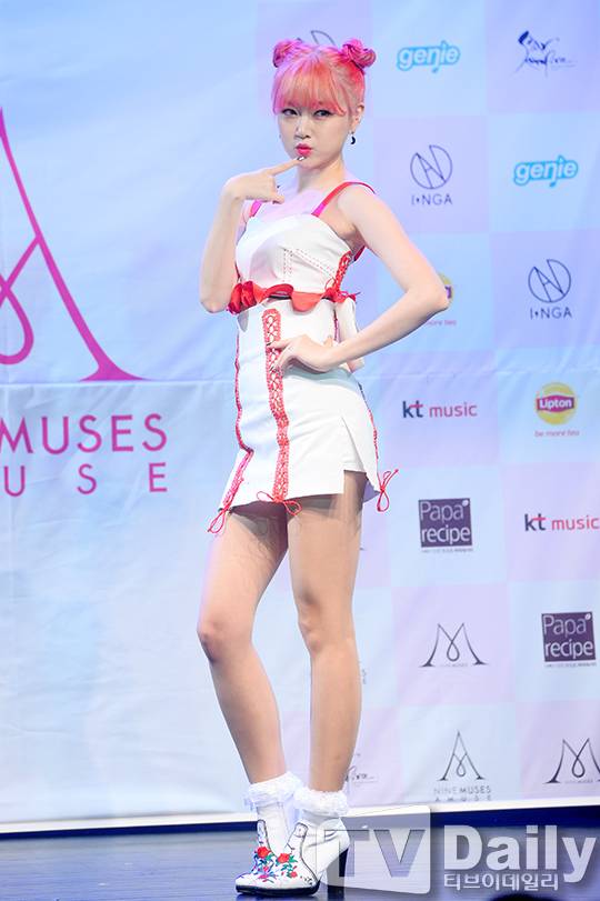 Td포토 나인뮤지스 A 금조 게임 캐릭터처럼 깜찍한 비주얼