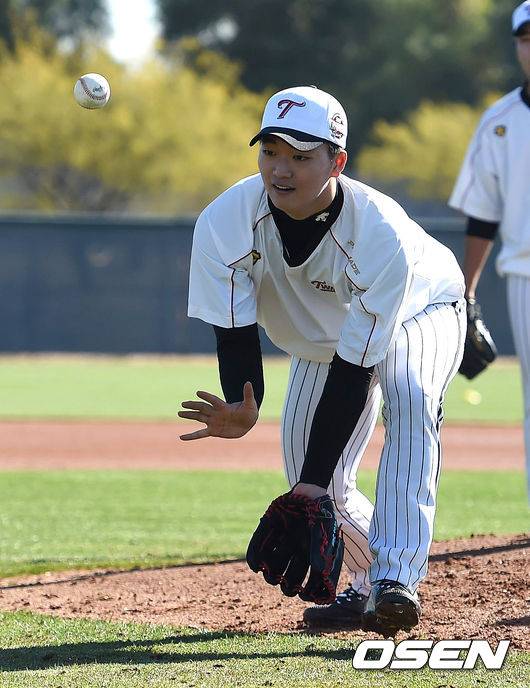 [캠프 라이브] '151km' 고우석, 묵직한 직구는 노장진-오승환 향기
