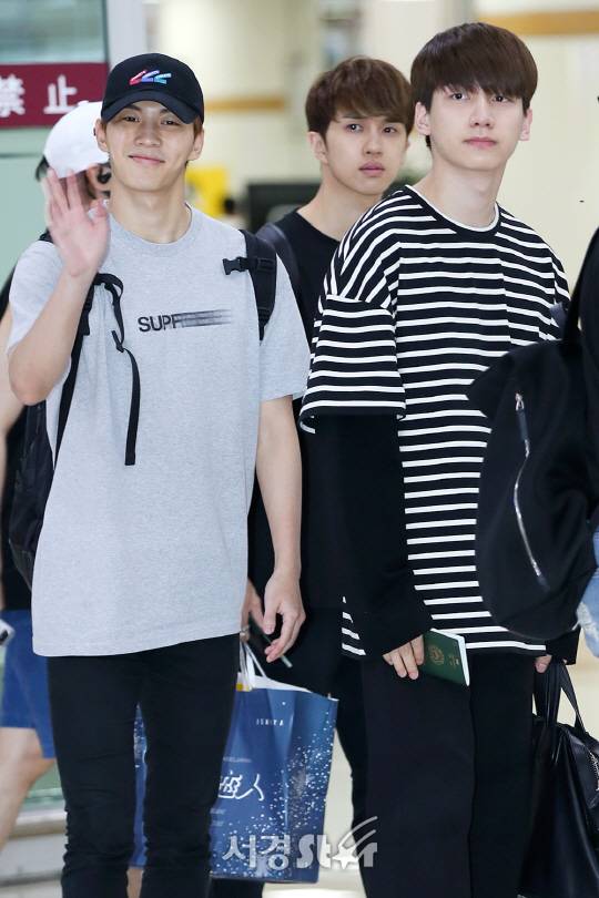 빅스vixx 홍빈 켄 혁 일본 단독 투어 콘서트 마치고 왔어요 김포공항 입국