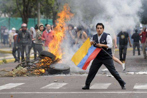 Ecuador in turmoil amid coup by police, troops