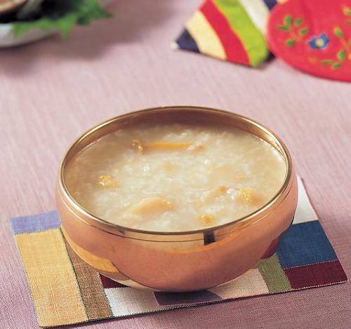 Jeonbokjuk (rice porridge with abalone)