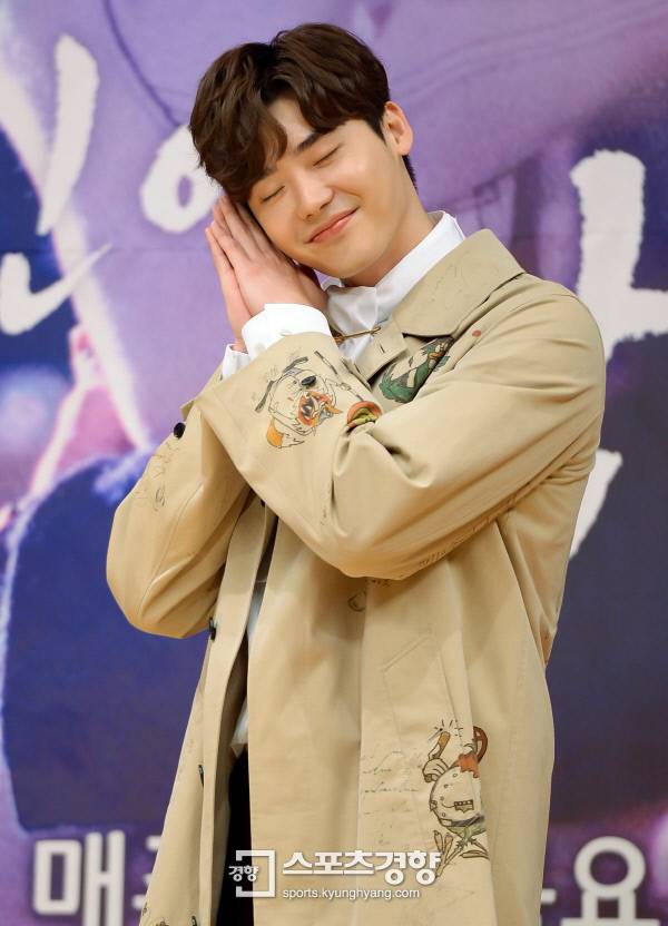 당신이 잠든 사이에 오충환 감독 이종석 실력 갖춘 배우 애교는 덤