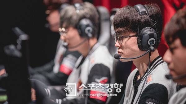 롤드컵 Sk텔레콤 3연승 조선두삼성은 Rng에 한국팀 첫 패배