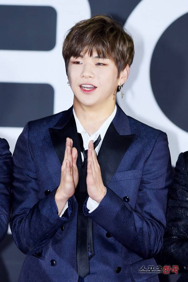 워너원 강다니엘 아이 같은 모습