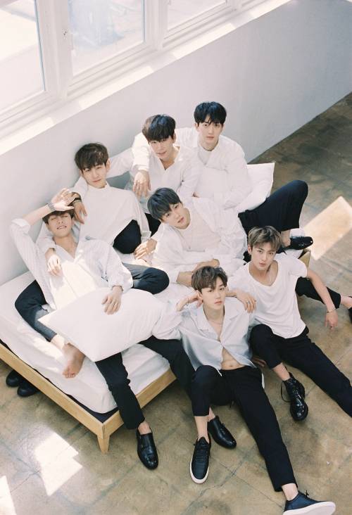 그룹 VAV, 데뷔 2주년 맞아 "그동안 동거동락 팬들에게 감사"