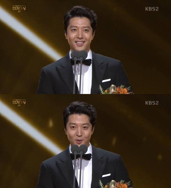 [KBS 연기대상] 이동건, 조윤희 향한 애정 "고맙습니다"