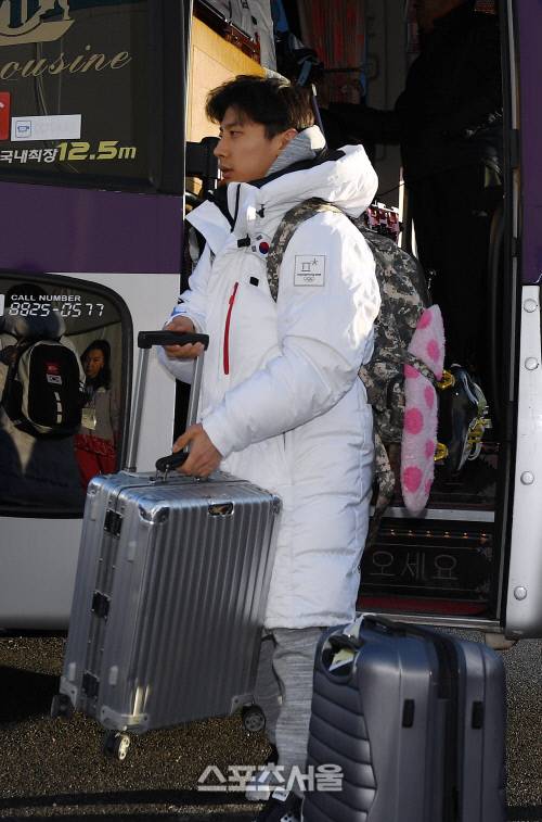 포토 쇼트트랙 곽윤기 다시 한 번 올림픽선수촌에