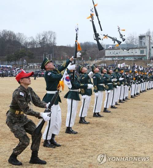 임관 축하합니다 육군 의장대 공연