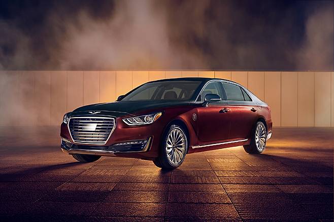 제네시스 'G90(국내명 EQ900) 스페셜 에디션' 美 할리우드서 최초 공개 | 글로벌오토뉴스