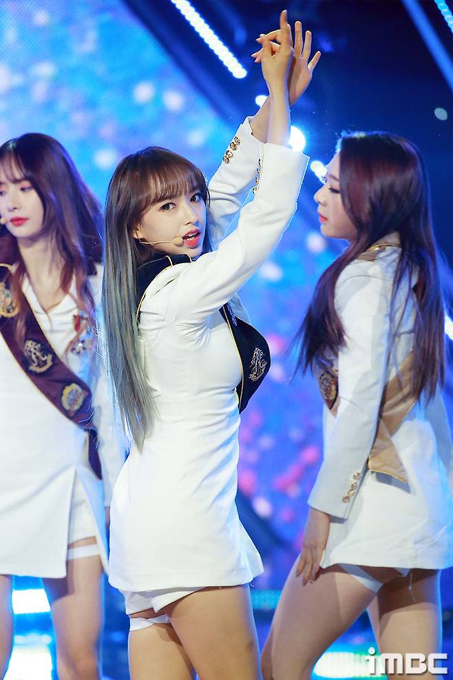 포토 쇼챔피언 우주소녀 성소 간절한 손 끝과 시선