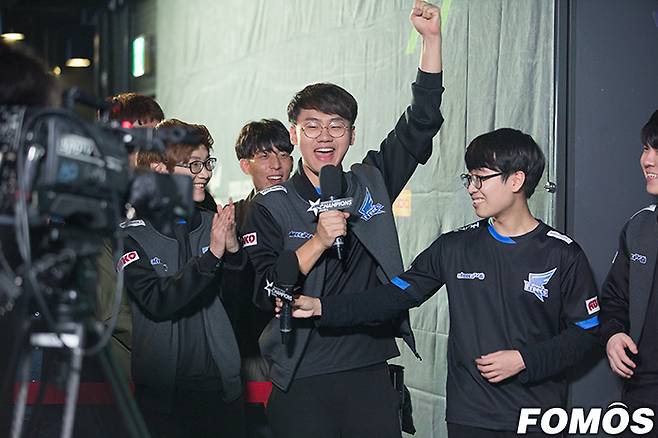 포토 쿠로 이서행 가자 부산으로