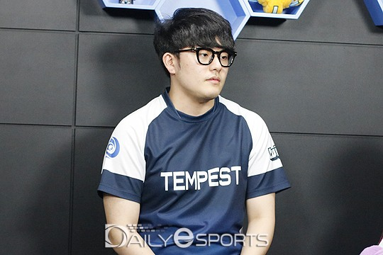 Hgc Kr 템페스트 사인 윤지훈 내일 경기는 침착한 자세로 임할 것