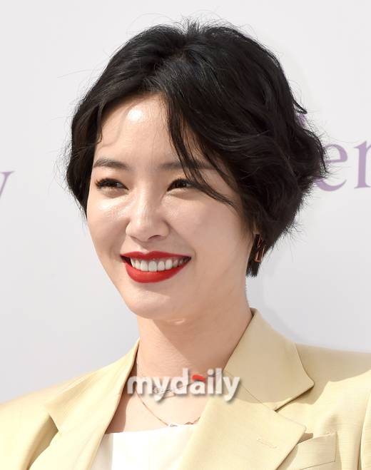 김새롬 "모두 다 행복하길..다들 잘지냈나요?" 한달만에 근황