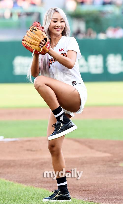 Md화보 건강美 하면 나잖아효린 탄탄한 구릿빛 허벅지