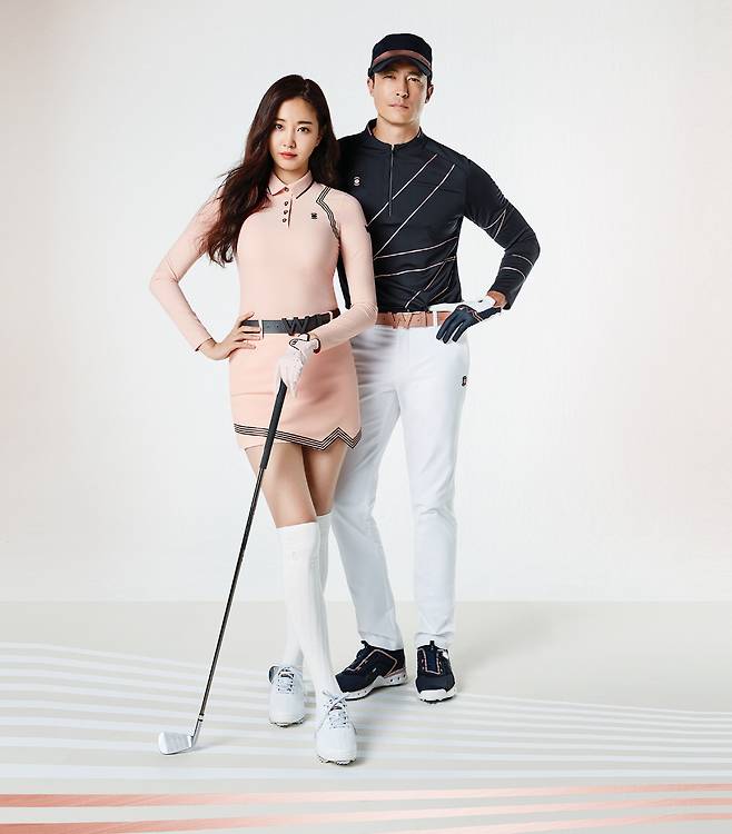 와이드앵글 가을 라운딩 겨냥 W 리미티드 라인 업그레이드 출시