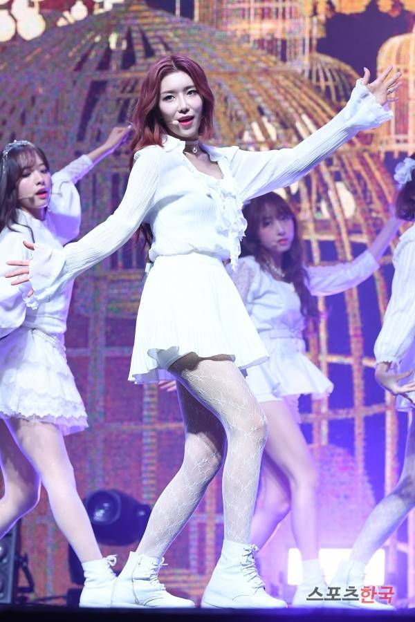 우주소녀 다원 우아한 손짓