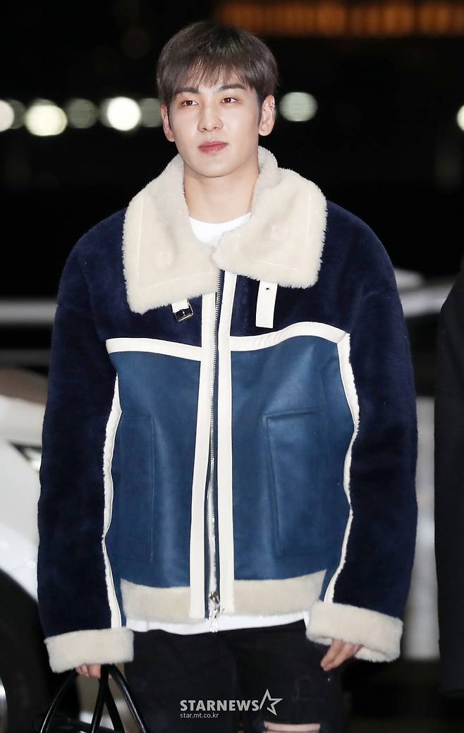 포토 백호 공항에서 만난 훈훈함