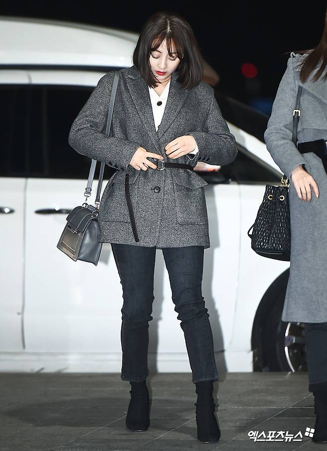 엑s Hd포토 트와이스 지효 개미허리 강조한 의상