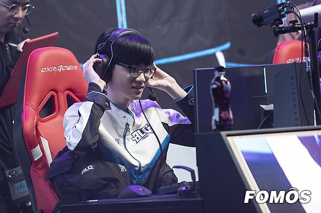 포토 애드 강건모 피오라로 한 번 놀아보자