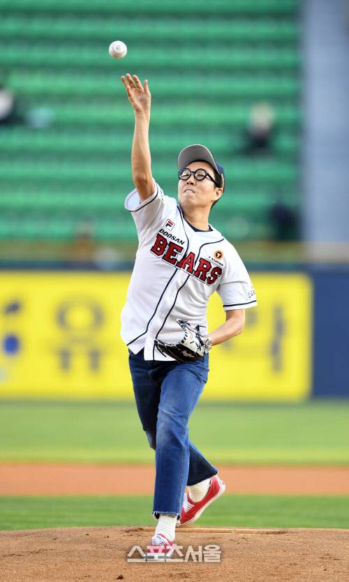김영철 시구하러 왔어요 포토
