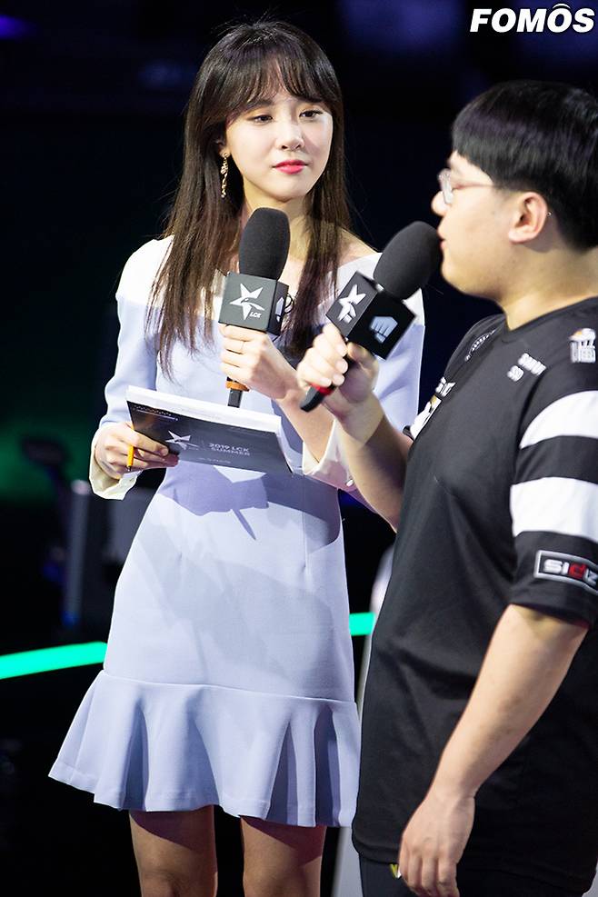 포토 Lck Mvp 인터뷰 진행 중인 김민아 아나운서