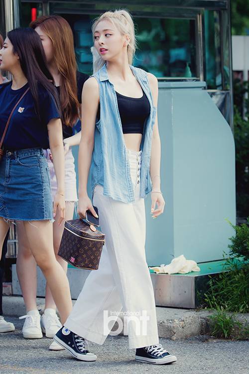 [bnt포토] ITZY 유나 '썸머패피, 신유나'