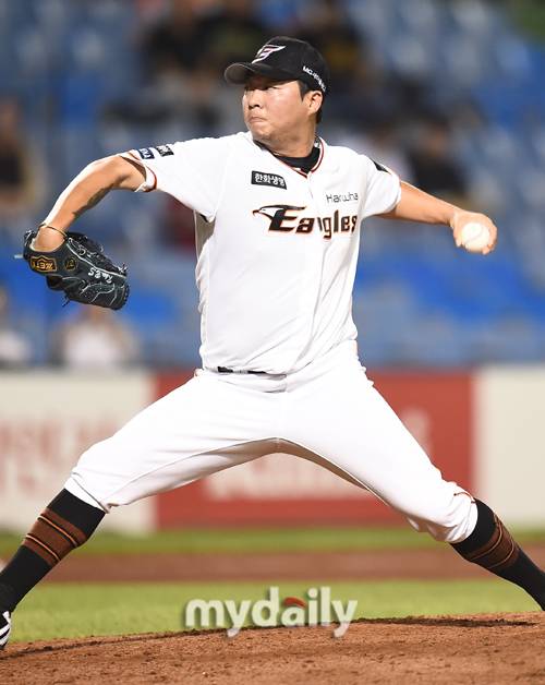 Md포토 한화 김범수 7회부터 내가 책임진다