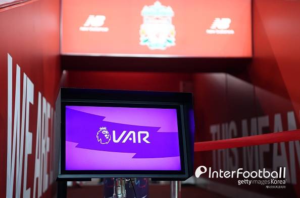 IFAB, VAR 교신 관중들이 들을 수 있는 방안 검토