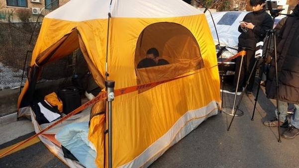 정치 교사 고발한 죄로 학폭 가해자 돼인헌고 폭로 고교생 24시간 텐트 시위