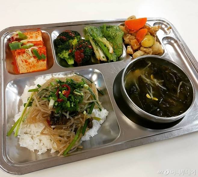 더쿠 밥에 김만 먹었어요 채식 청소년은 급식이 두렵다