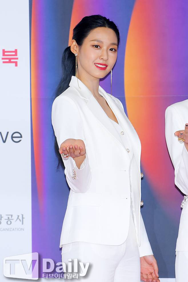 [TD포토] AOA 설현 '팔로우 미' (SBS 가요대전)