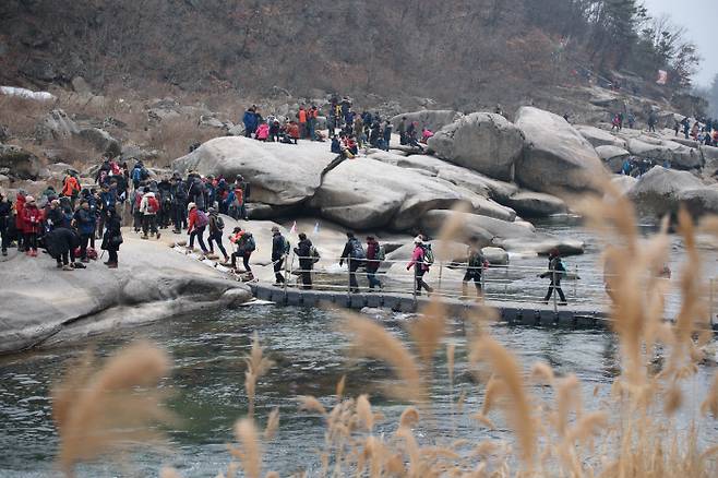한탄강서 얼음트레킹 즐기며 주상절리 감상하세요2020철원한탄강얼음트레킹축제 내년 1월11일 개막 철원군