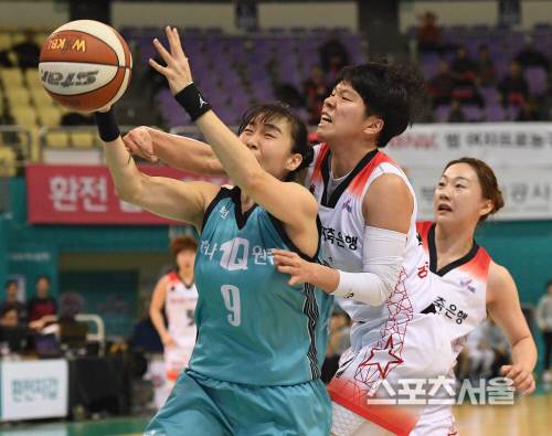 포토 Bnk 진안 투지 넘치는 경합