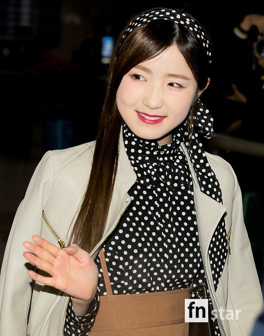 포토 아이즈원 혼다 히토미 귀여운 볼살 미소