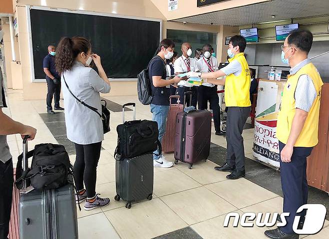 인도·나이지리아서 한국인 260여명 귀국한일 협력 계속