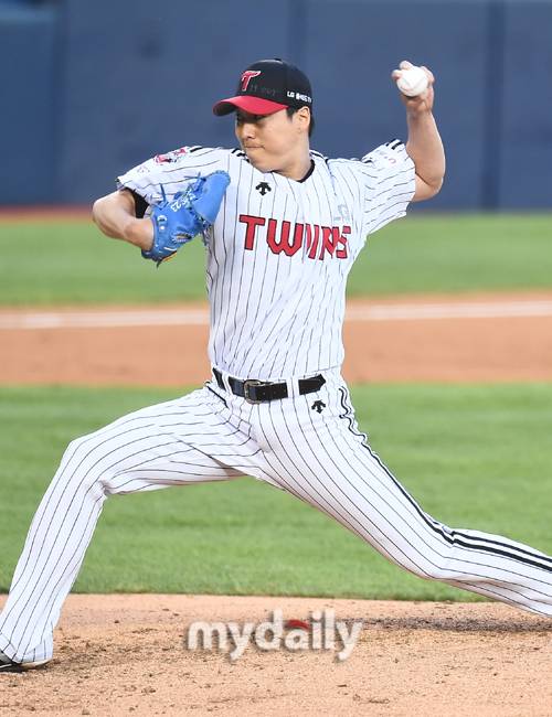 '아깝다 QS' LG 차우찬, SK전 6이닝 8K 4실점..2승 기회