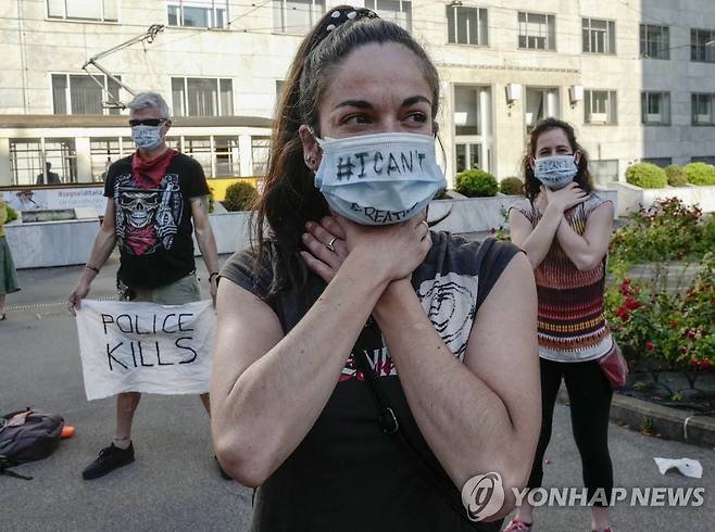 미국 경찰의 흑인 가혹 행위에 분노한 이탈리아 시민들